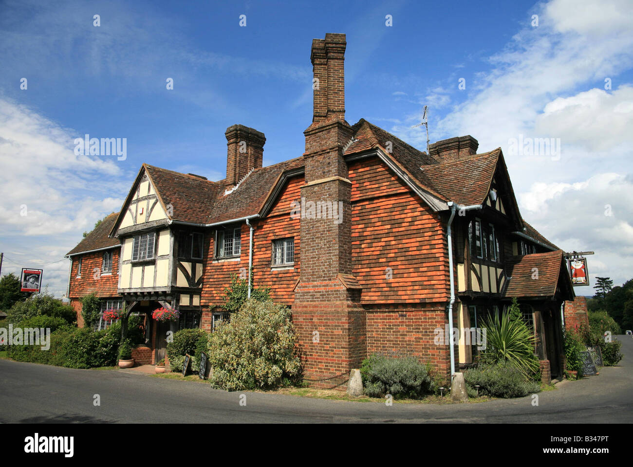 Henry VIII tavern Hever Kent Stock Photo - Alamy