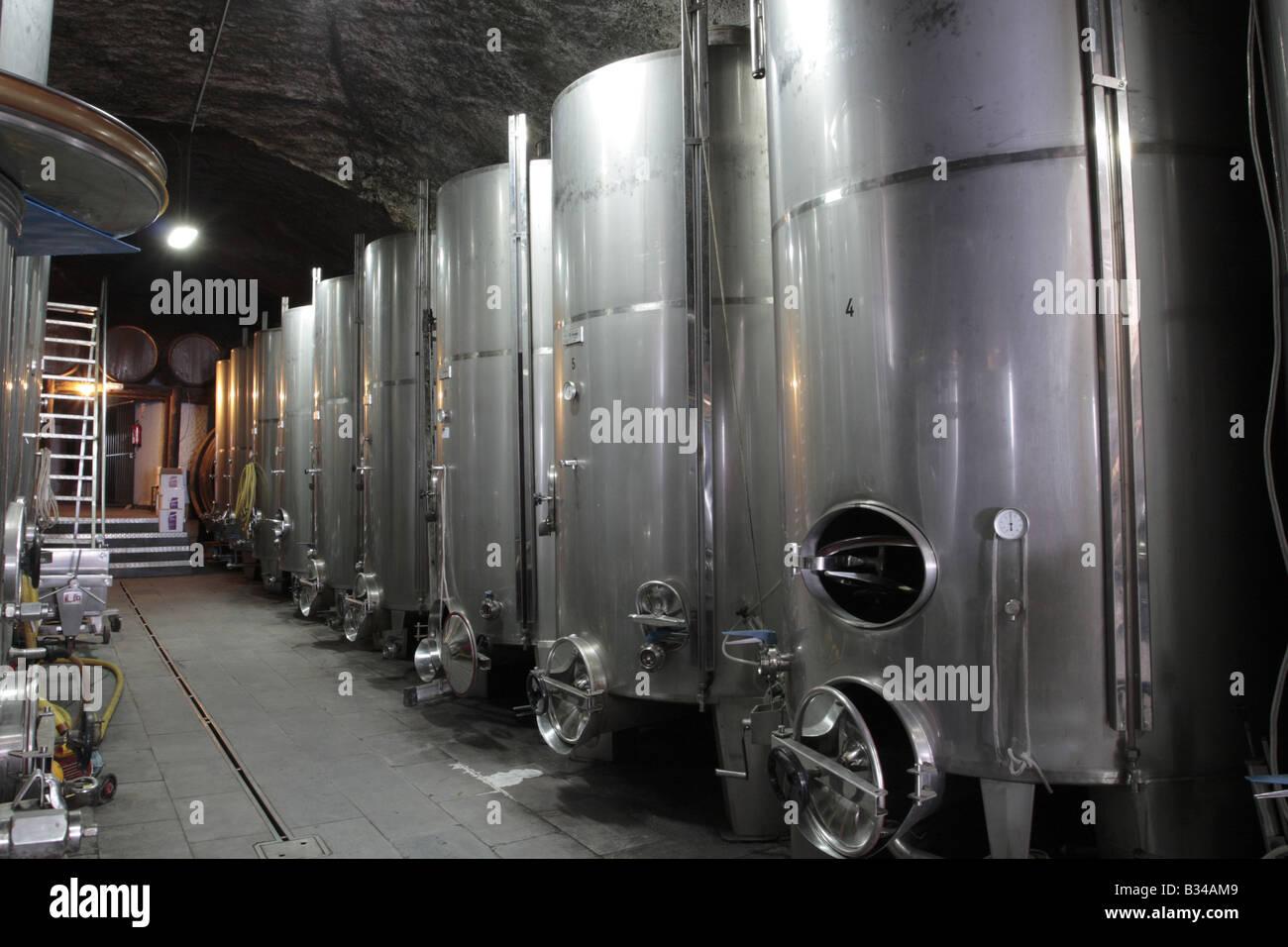 Stainless steel vats barrels hi-res stock photography and images - Alamy