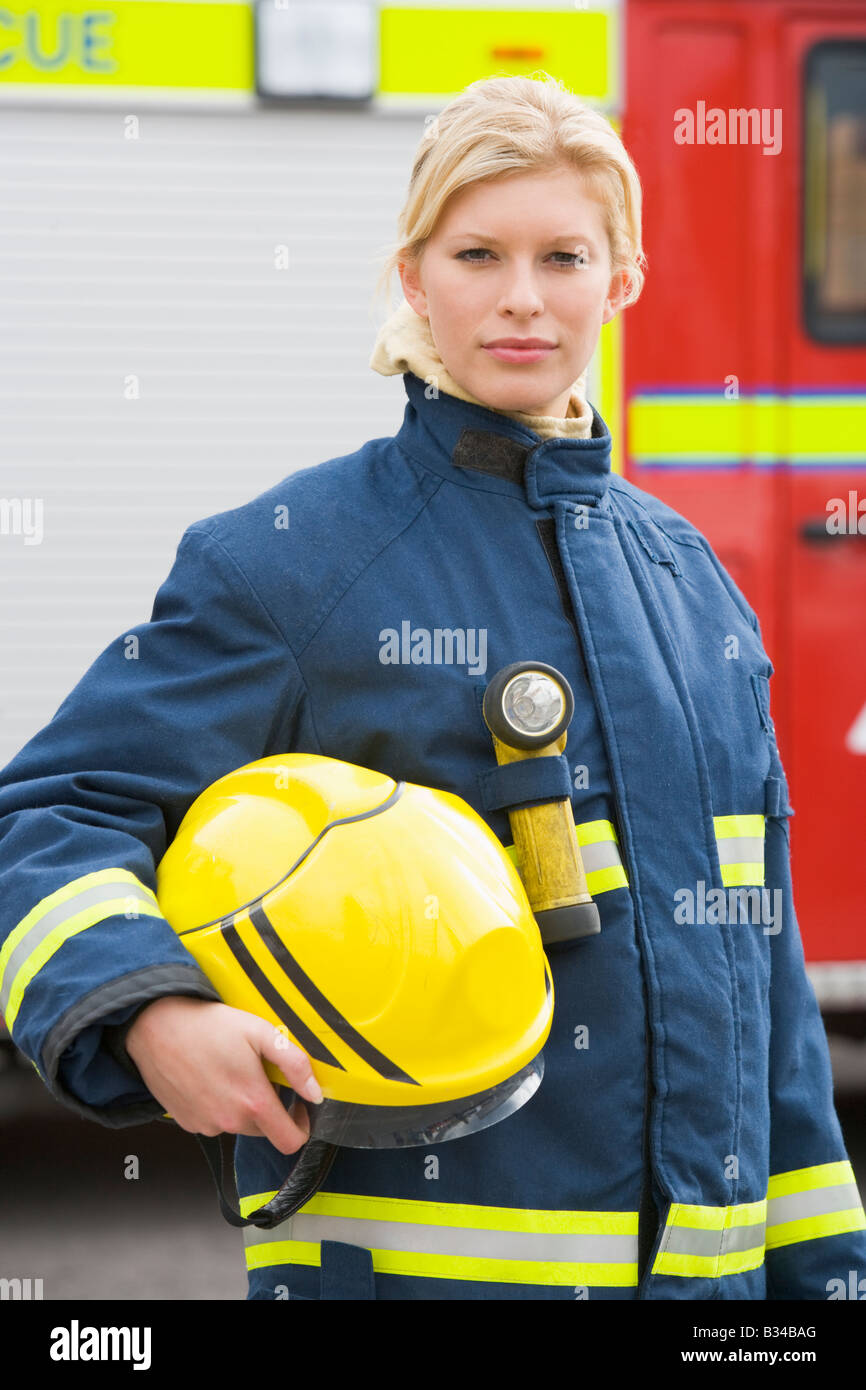 Firewoman hi-res stock photography and images - Alamy