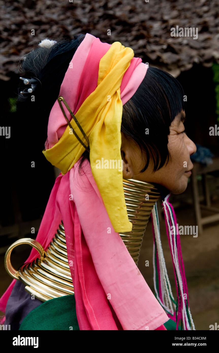 Portrait of a Padong long neck woman Stock Photo - Alamy
