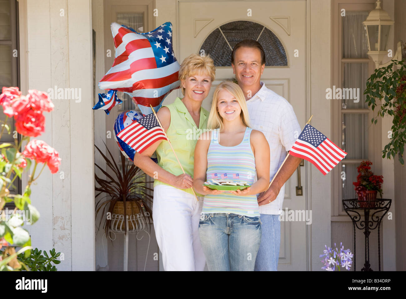 Family celebrating fourth of july hi-res stock photography and images ...