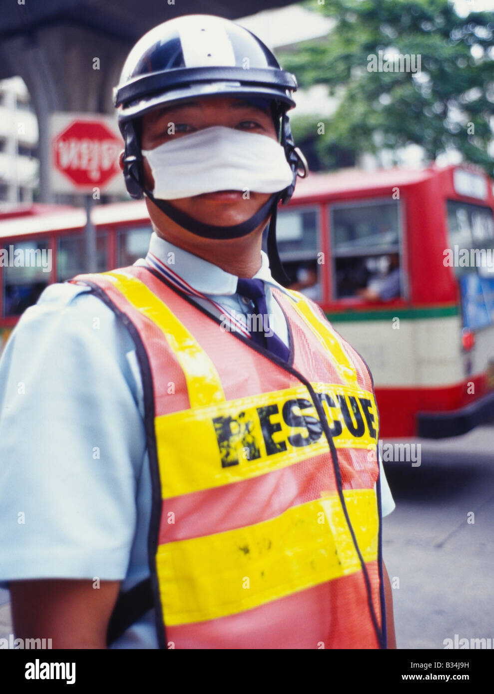traffic policeman with mask, Hanoi, Vietnam Stock Photo - Alamy
