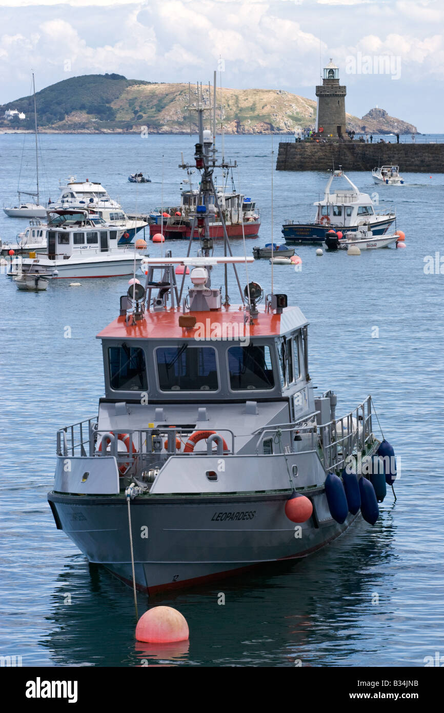 Guernsey sailing hi-res stock photography and images - Alamy