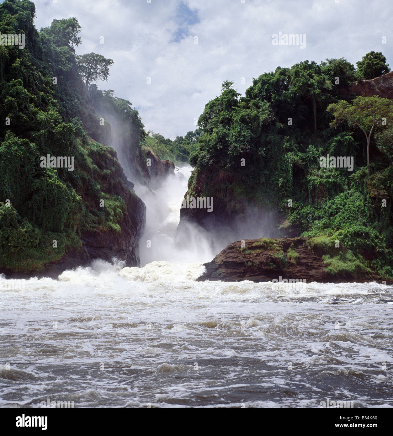 Uganda, Victoria Nile, Murchison Falls. The Victoria Nile flows out of ...