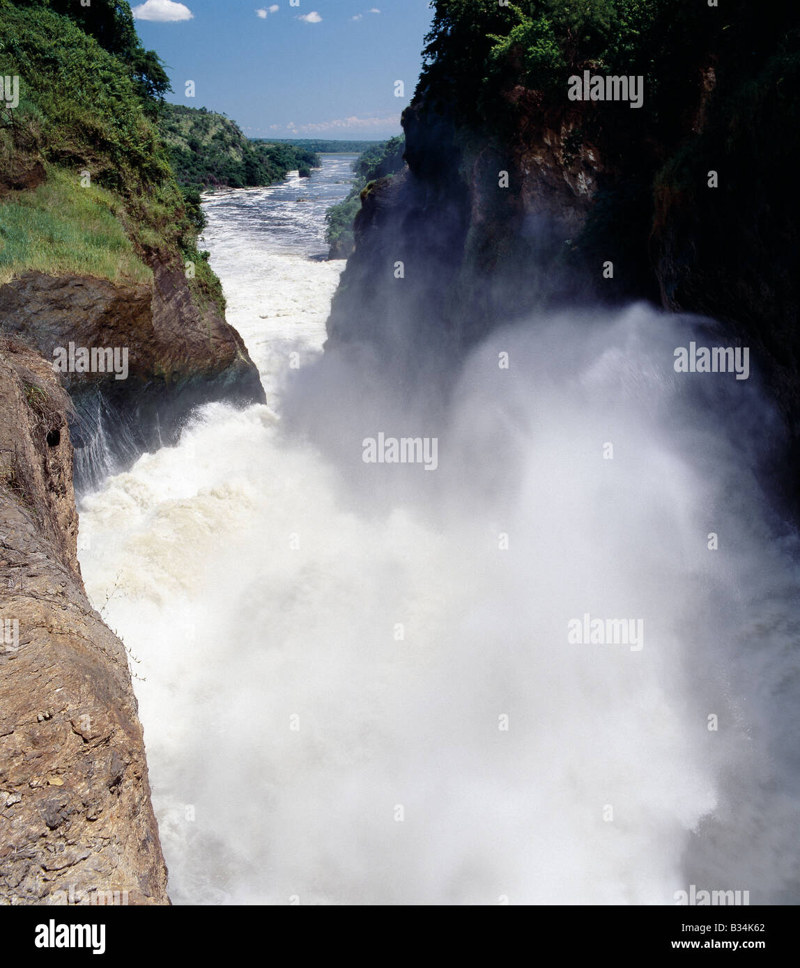Uganda, Victoria Nile, Murchison Falls. The Victoria Nile flows out of ...