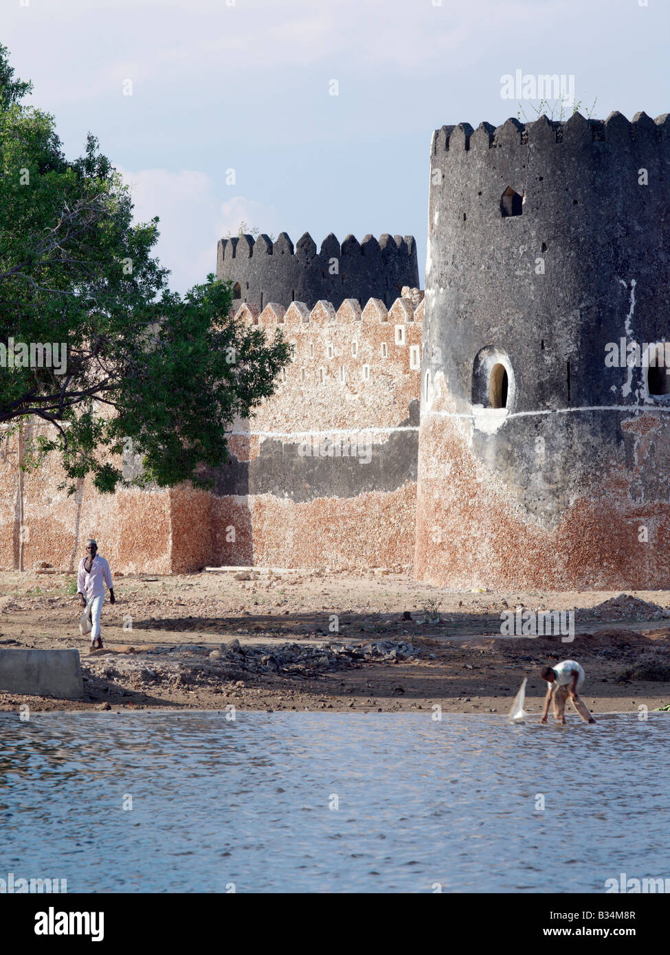 Kenya, Pate Island, Siyu. Siyu Fort. The Sultan of Zanzibar in the ... Kenya, Pate Island, Siyu. Siyu Fort. The Sultan of Zanzibar in the ...