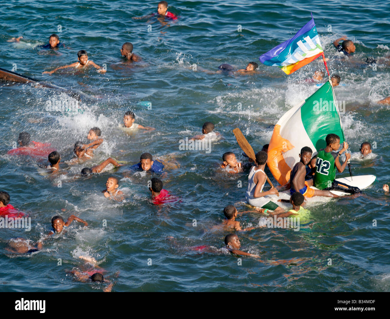 Dhow race lamu hi-res stock photography and images - Alamy