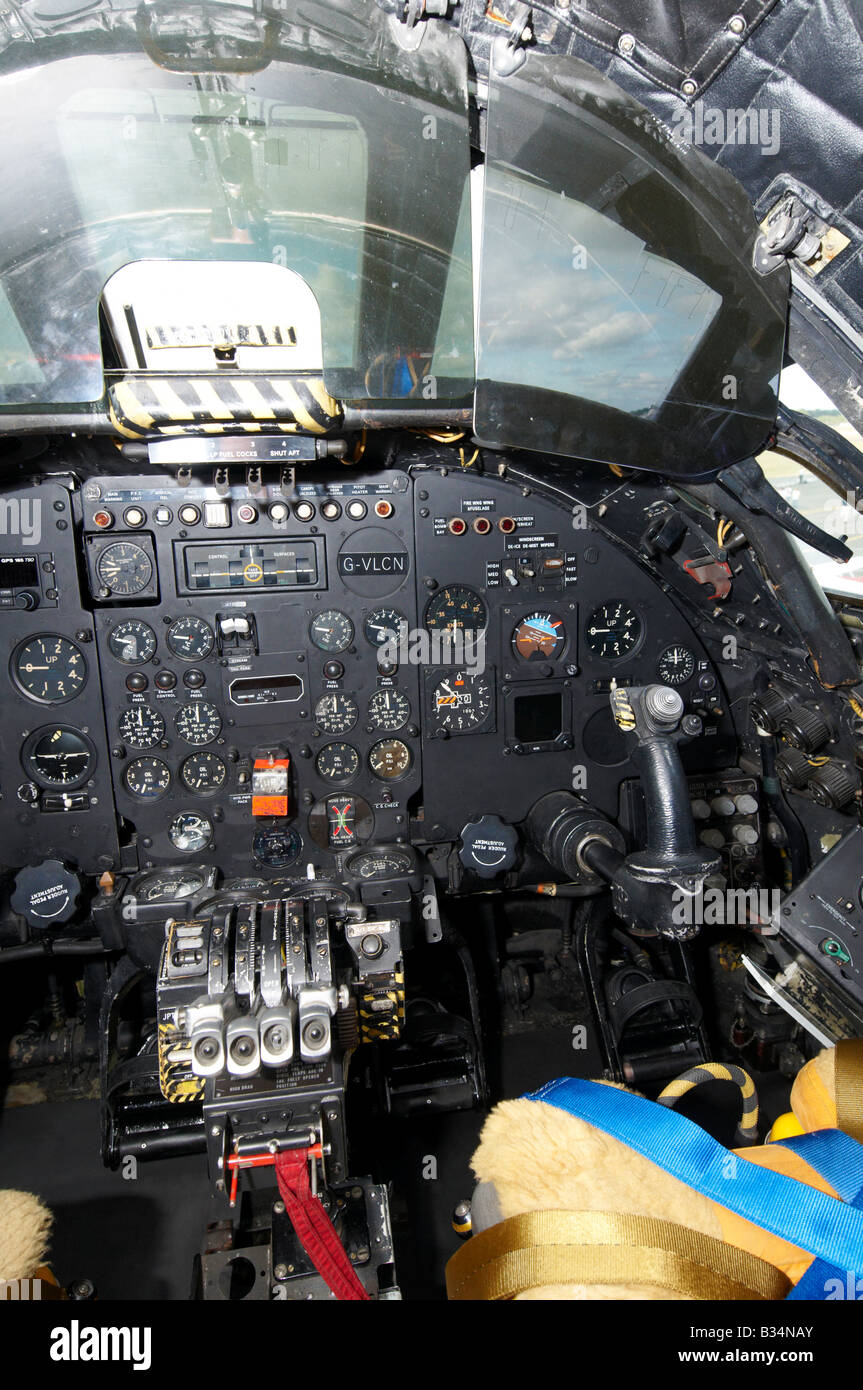 Vulcan cockpit hi-res stock photography and images - Alamy