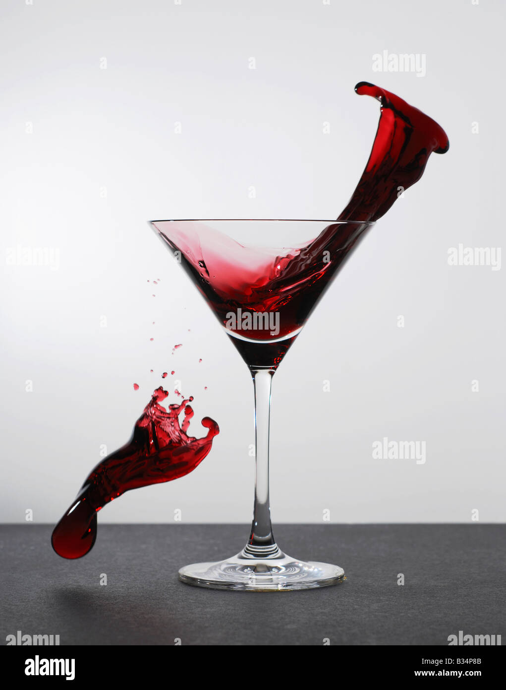 Water slosh glass hi-res stock photography and images - Alamy
