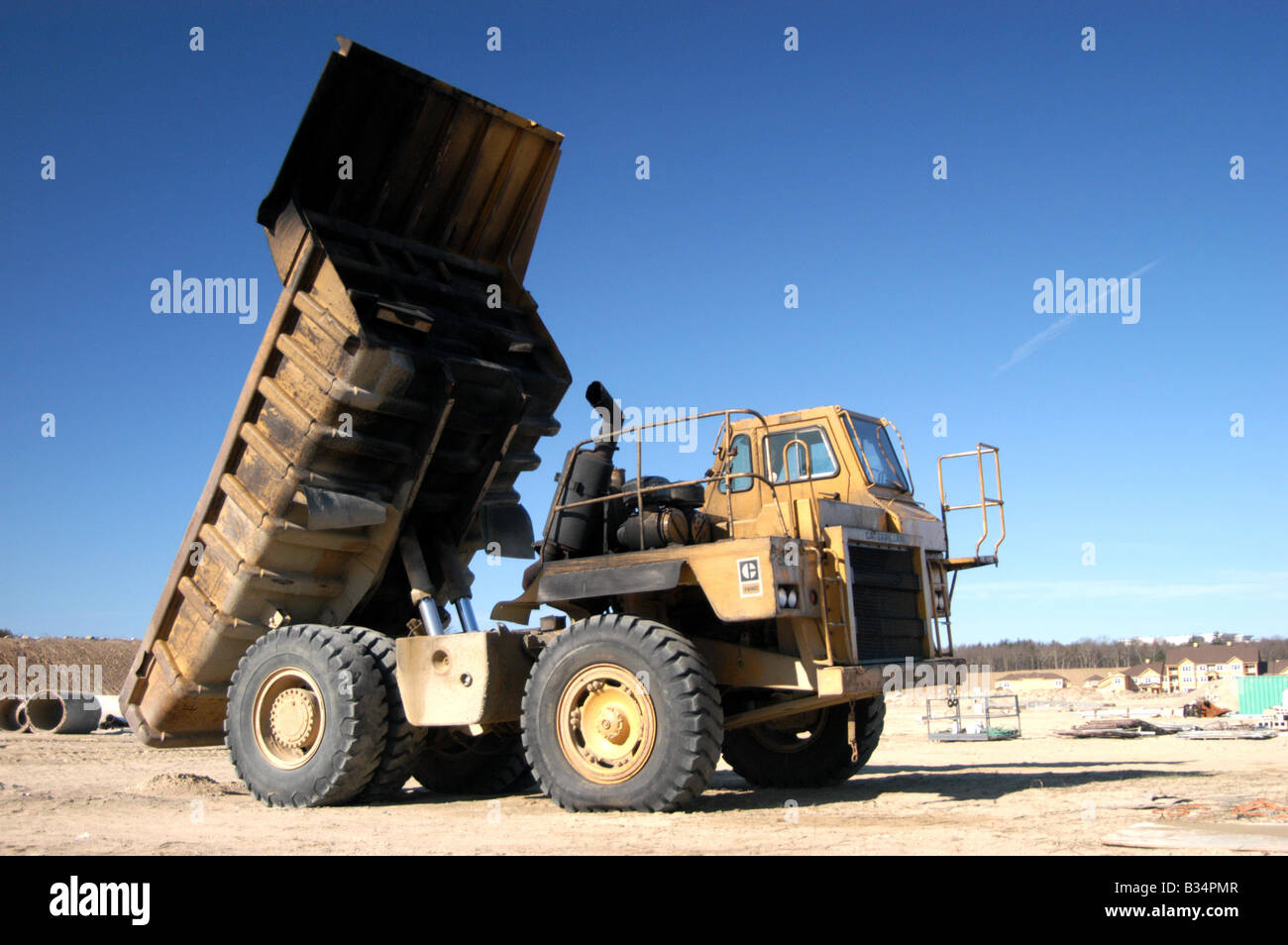 Large dump truck hi-res stock photography and images - Alamy