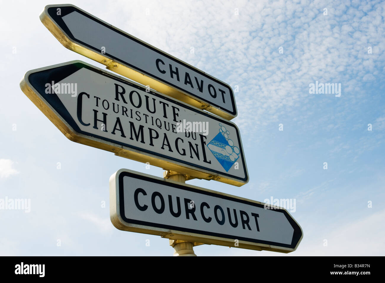 route touristique du champagne sign at chavot courcourt champagne ...