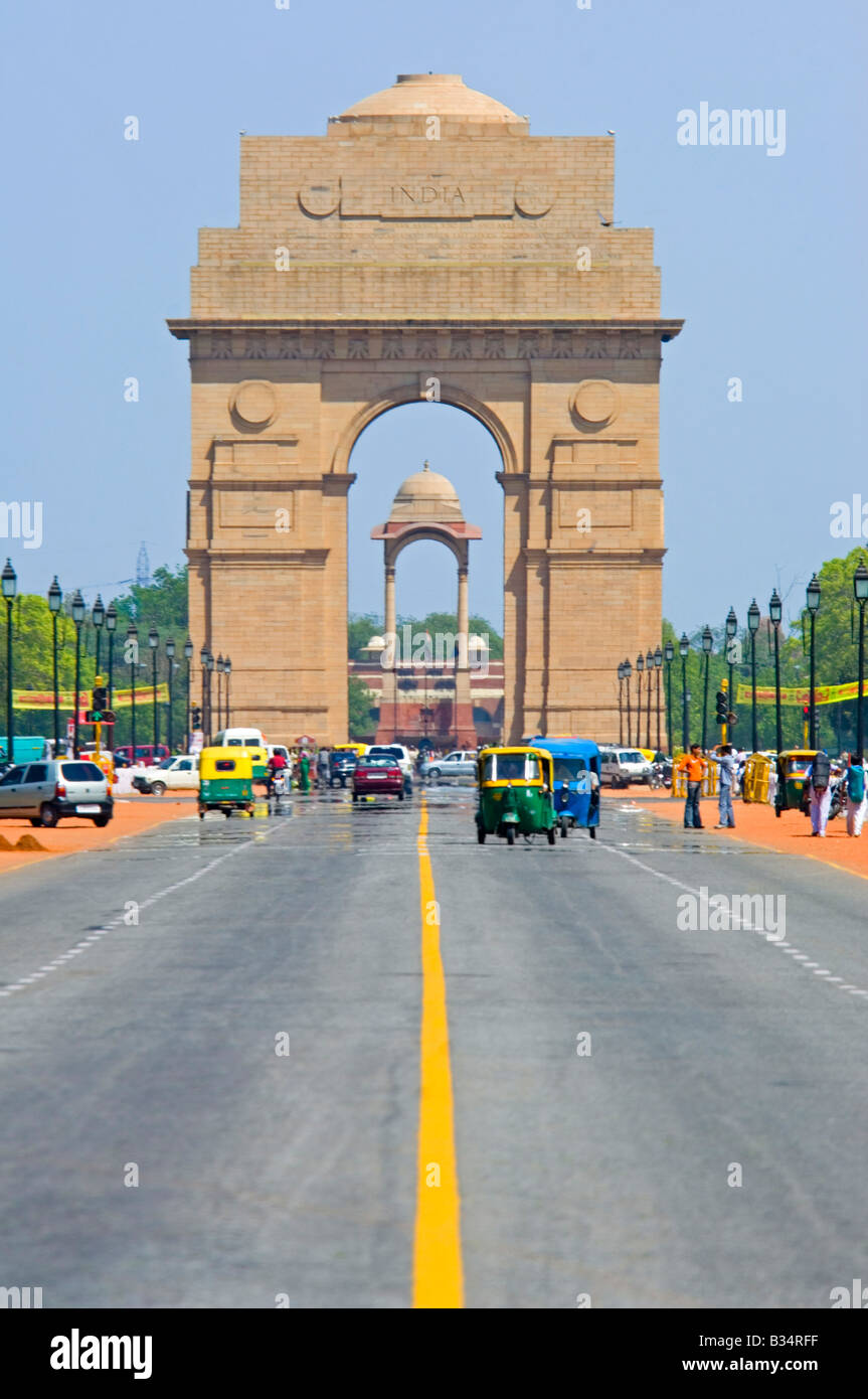 A compreseed perspective view of the huge sandstone arch of the India ...