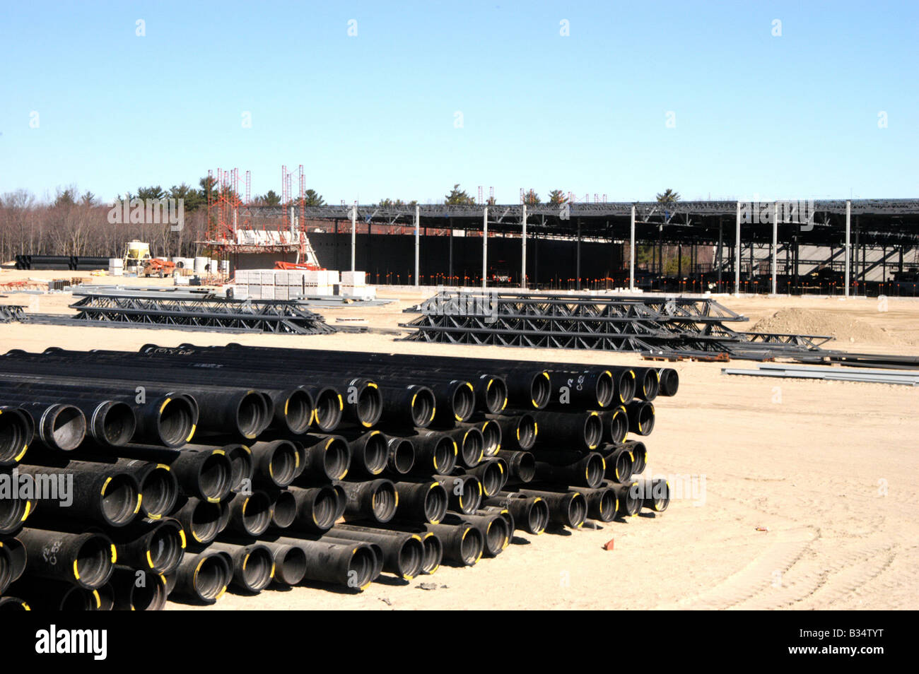 Shopping mall building under construction hi-res stock photography and ...