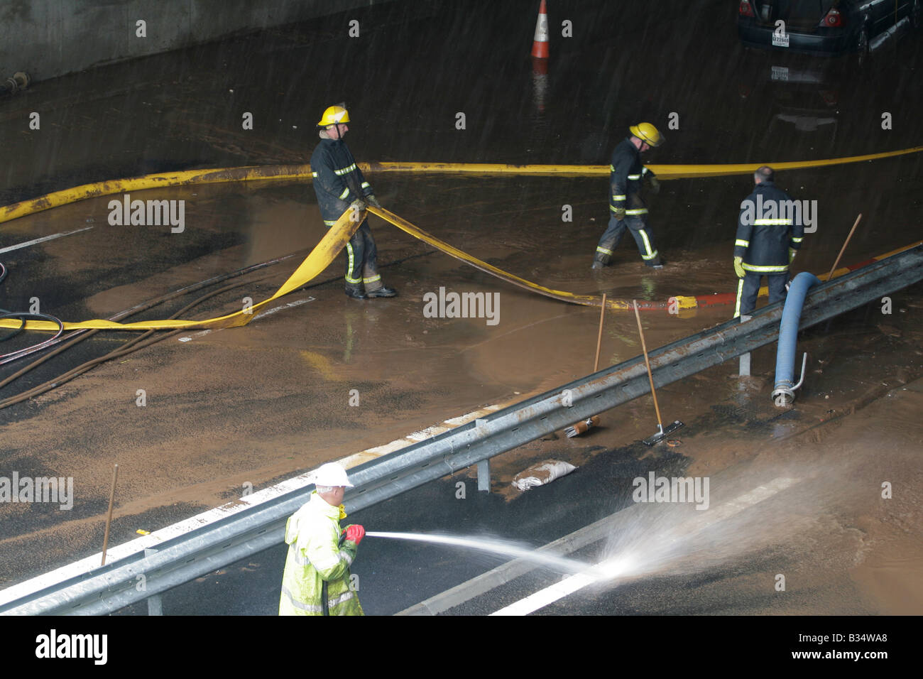 Flood flooding water underpass hi-res stock photography and images - Alamy