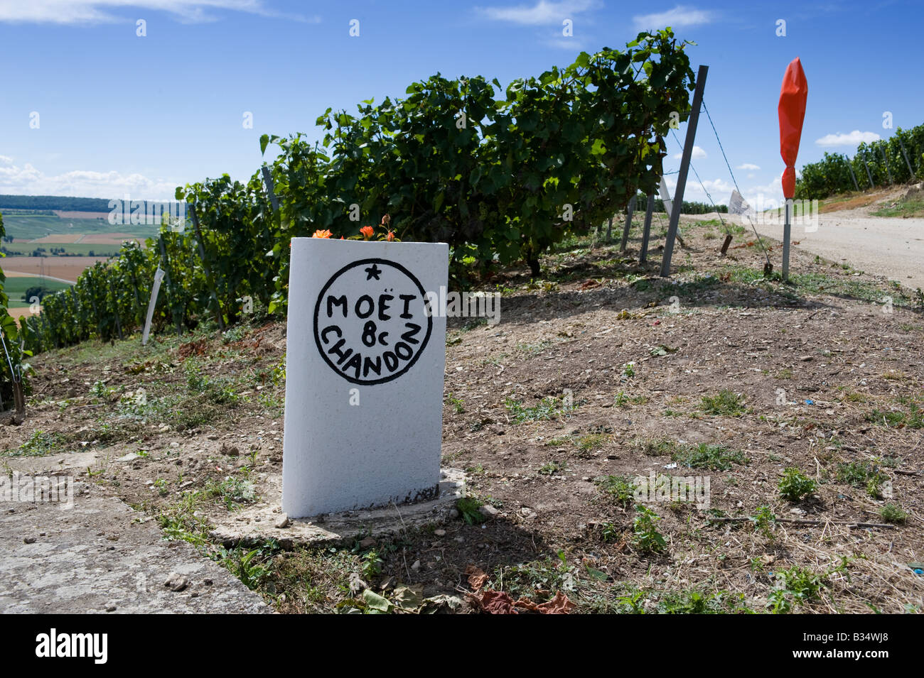 Moet sign hi-res stock photography and images - Alamy