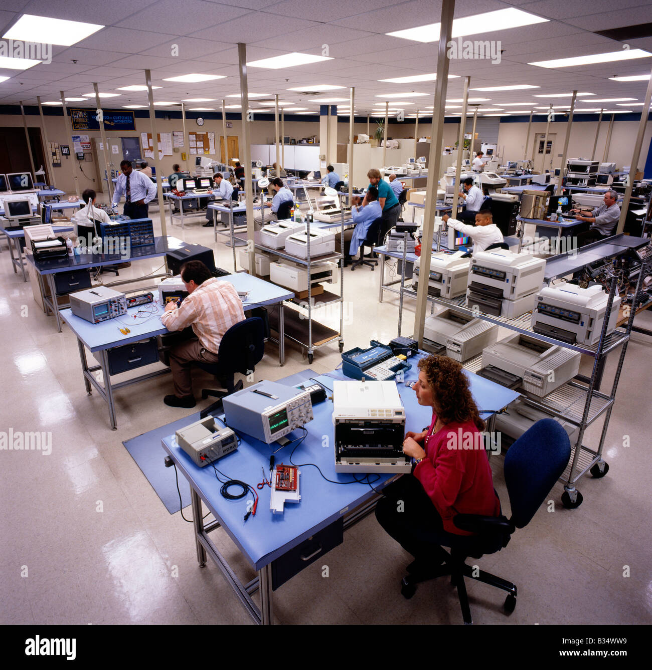 Hi tech workers hi-res stock photography and images - Alamy