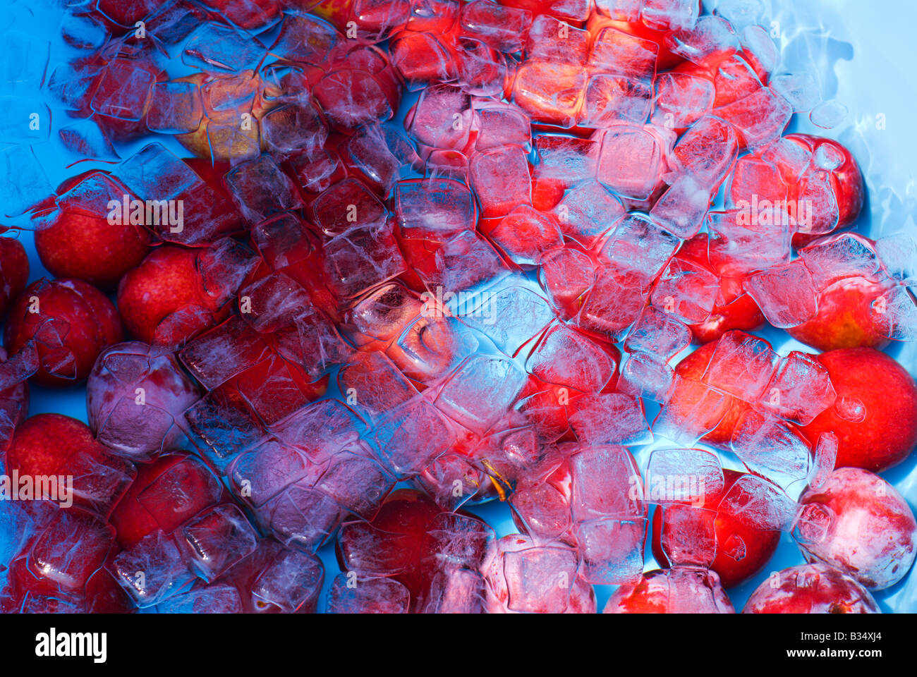 Chilled fruit hi-res stock photography and images - Alamy