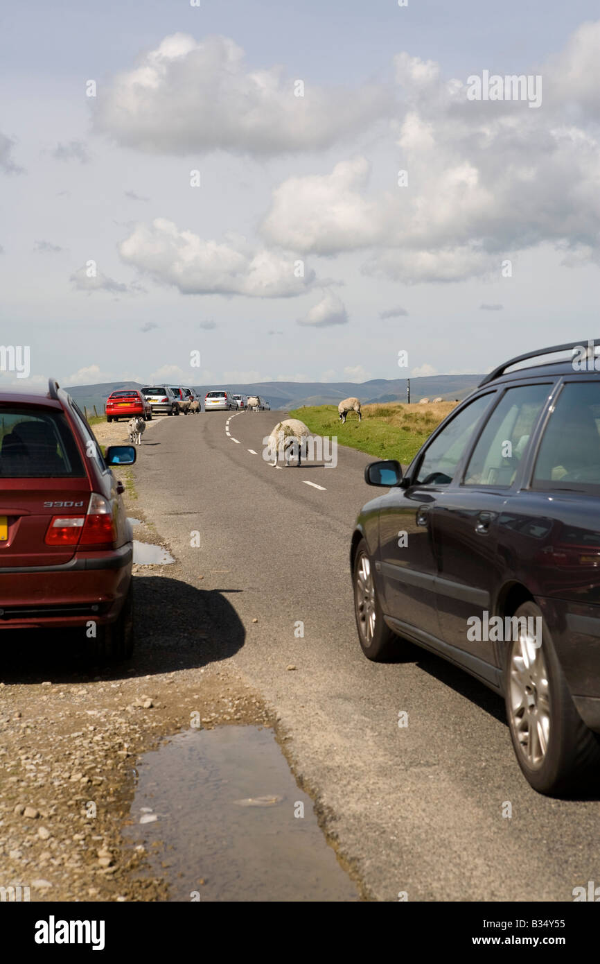 Unfenced road hi-res stock photography and images - Alamy