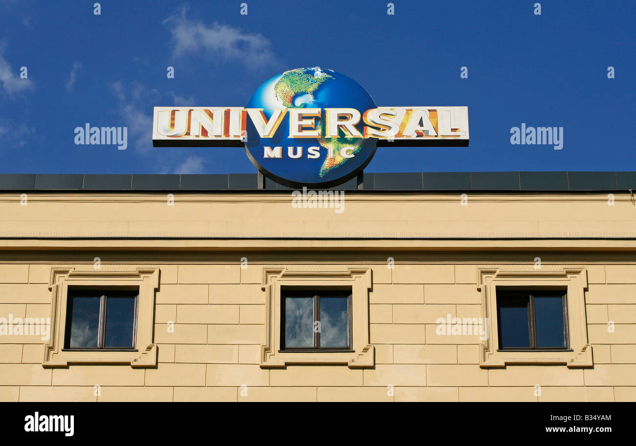 Universal music logo hi-res stock photography and images - Alamy