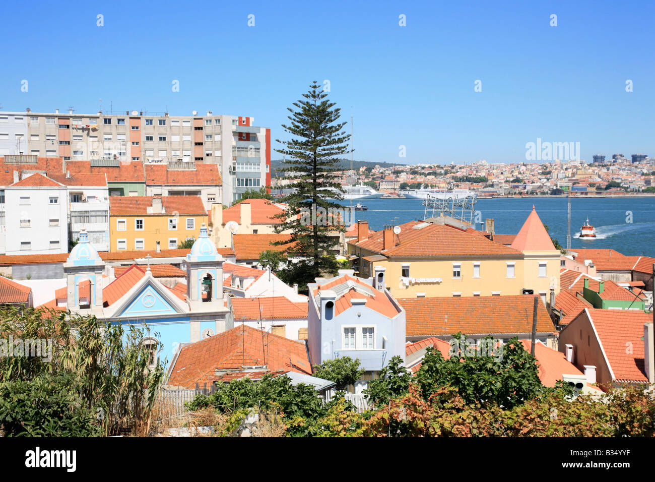 Almada portugal hi-res stock photography and images - Alamy