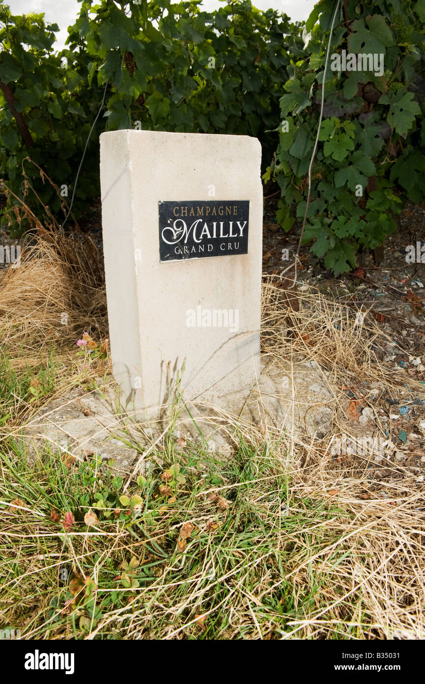 Vineyard sign france hi-res stock photography and images - Alamy