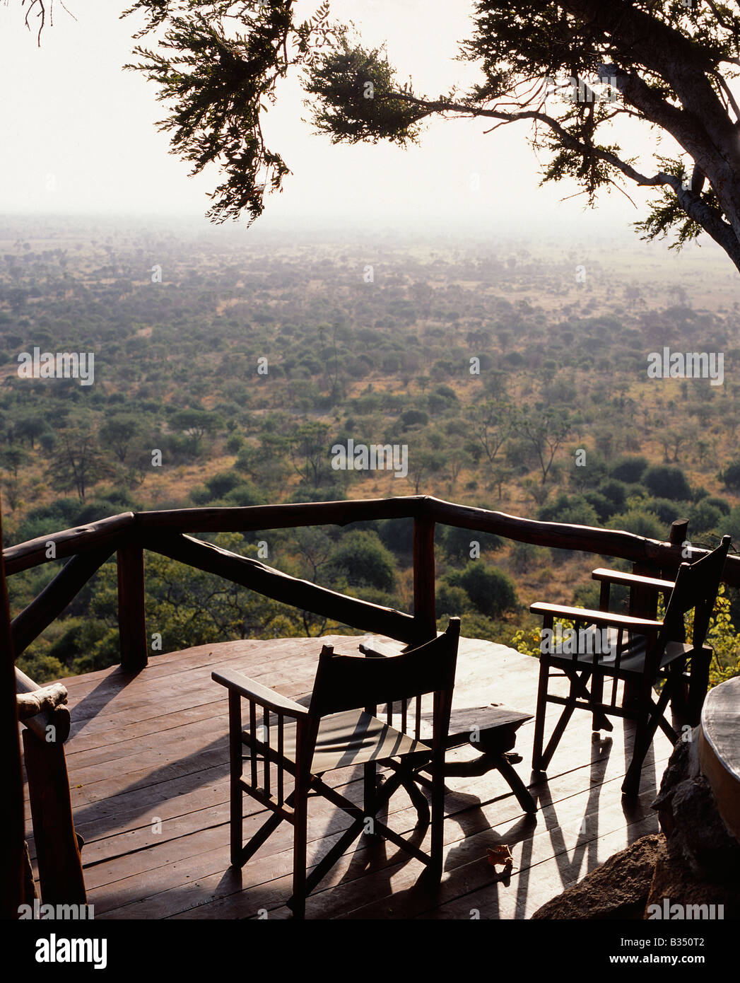 Wooden directors chairs hi-res stock photography and images - Alamy