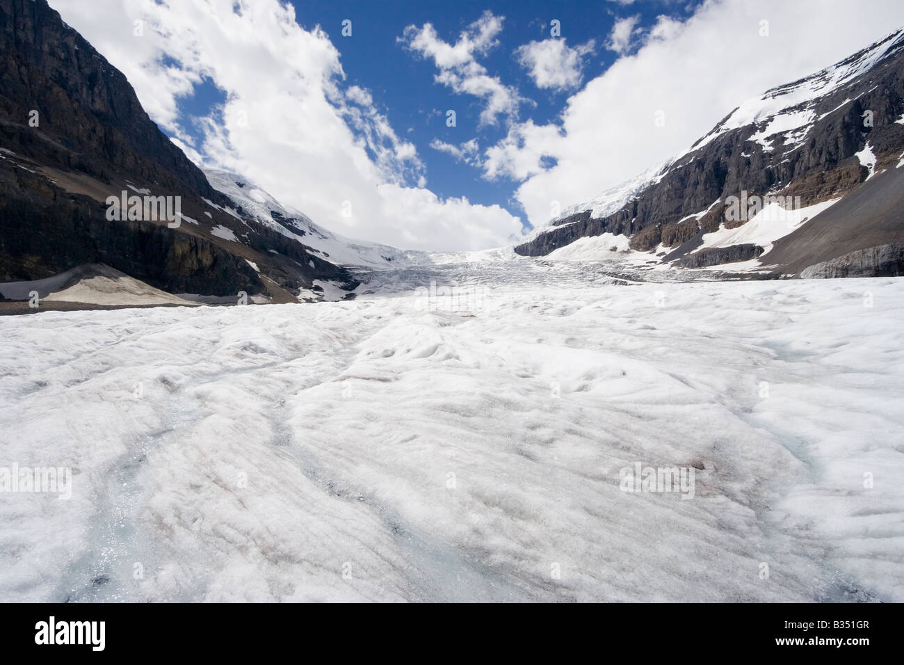 Canada glacier snowfield hi-res stock photography and images - Alamy