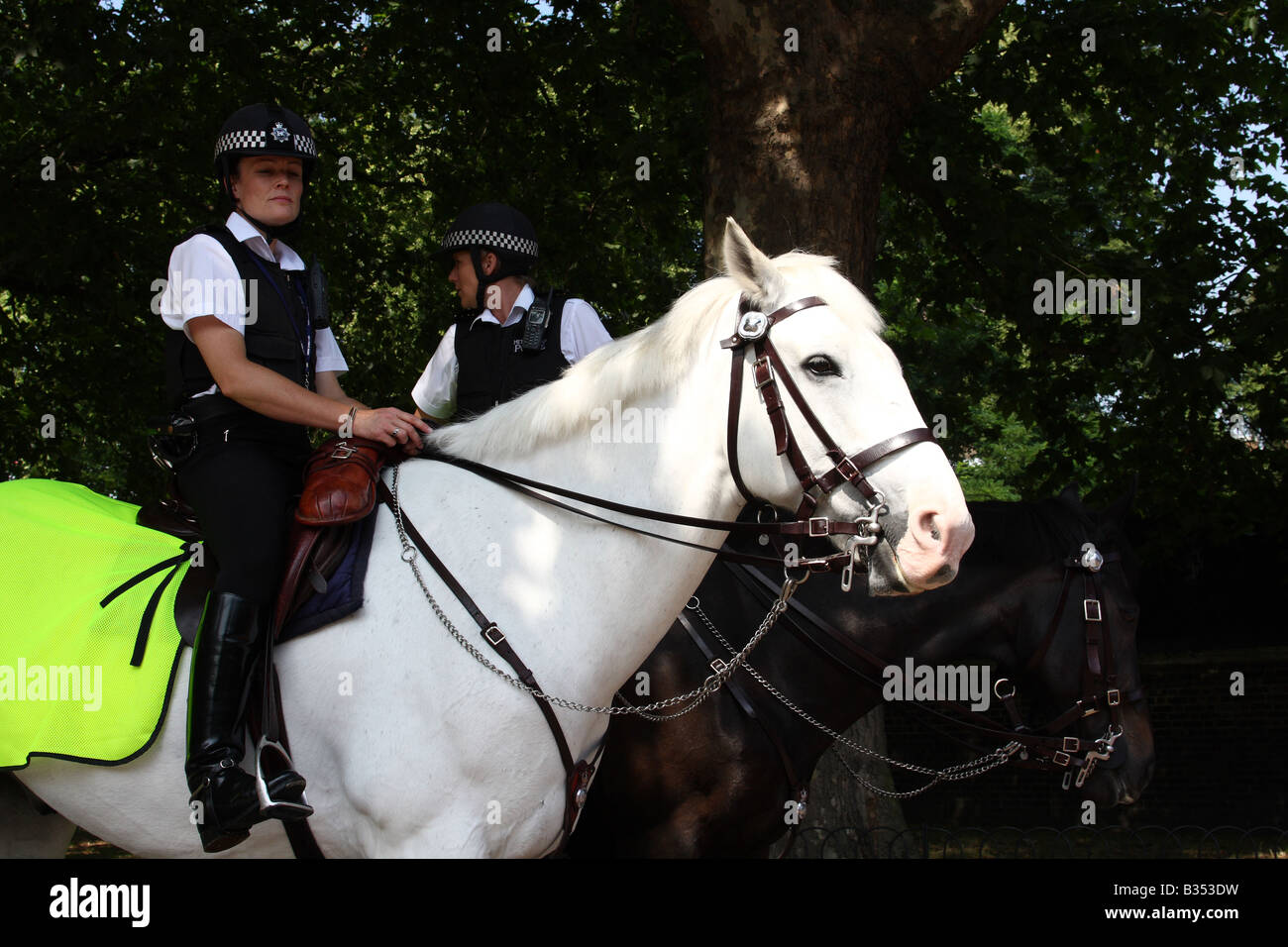 Metropolitan mounted police officers, London, England, U.K Stock Photo ...
