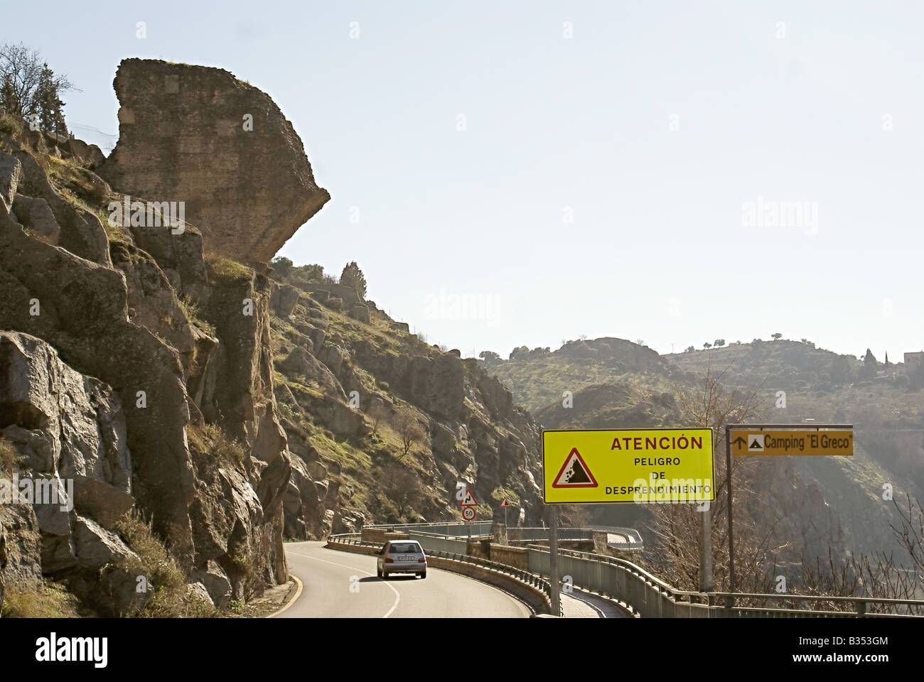 Landslide warning sign hi-res stock photography and images - Alamy