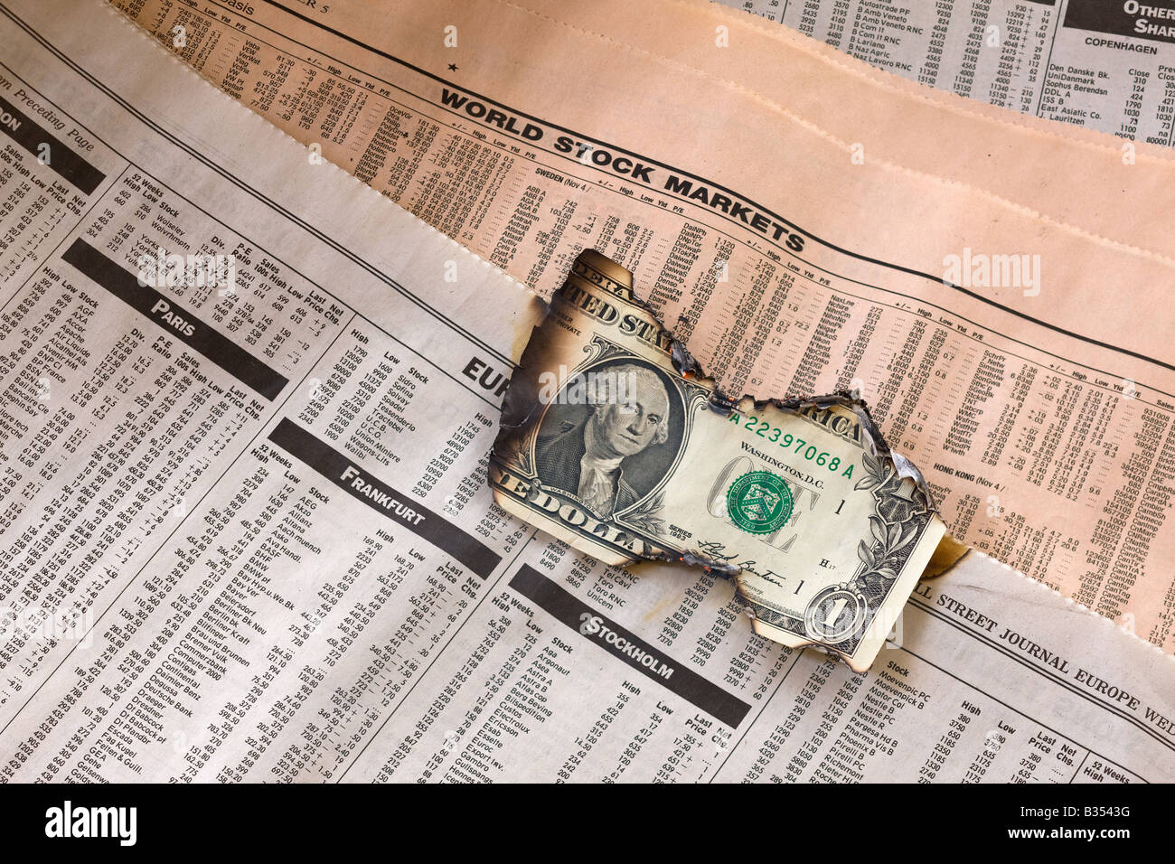 Pay bills newspaper hi-res stock photography and images - Alamy