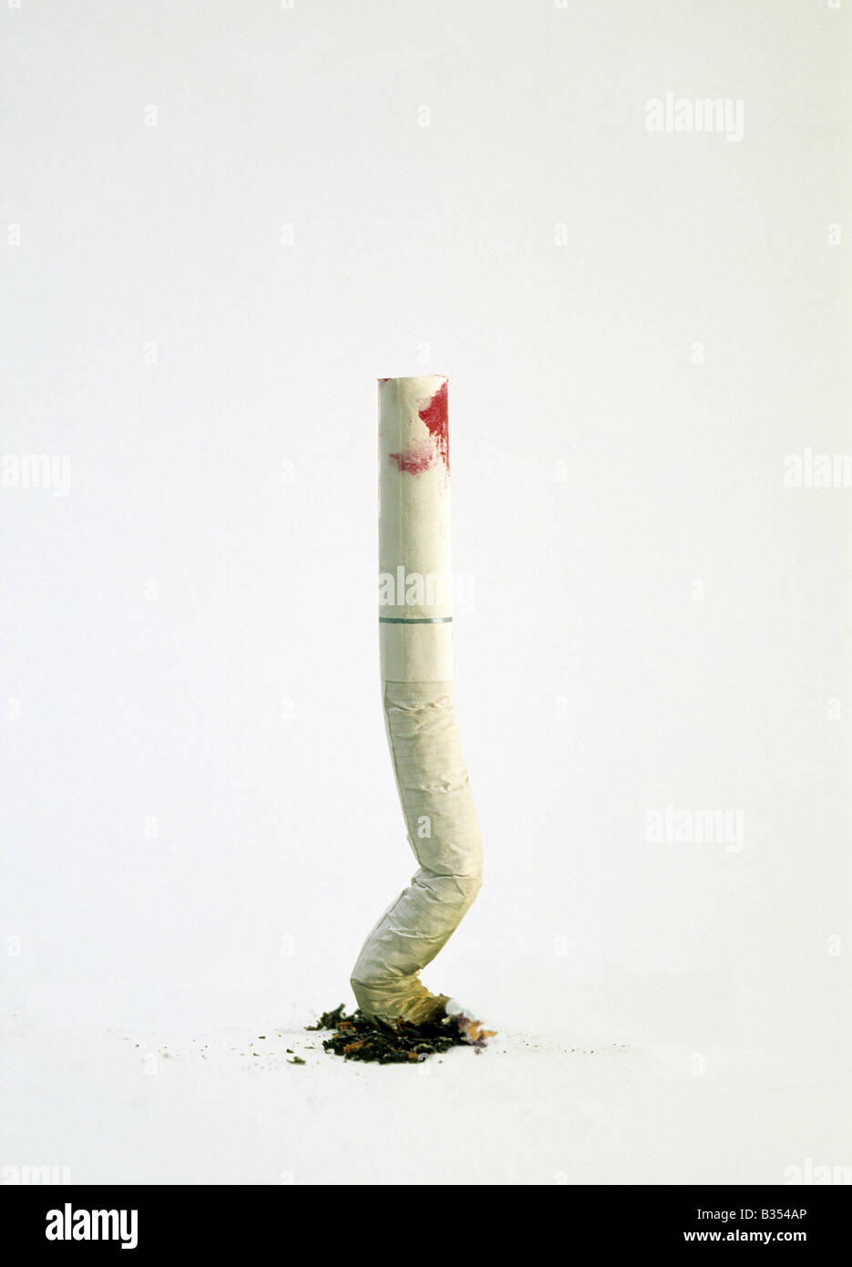Extinguish cigarette cigarettes hi-res stock photography and images - Alamy