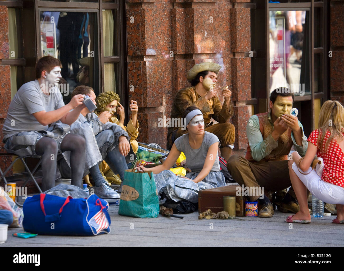 Austria Vienna street performer Stock Photo - Alamy