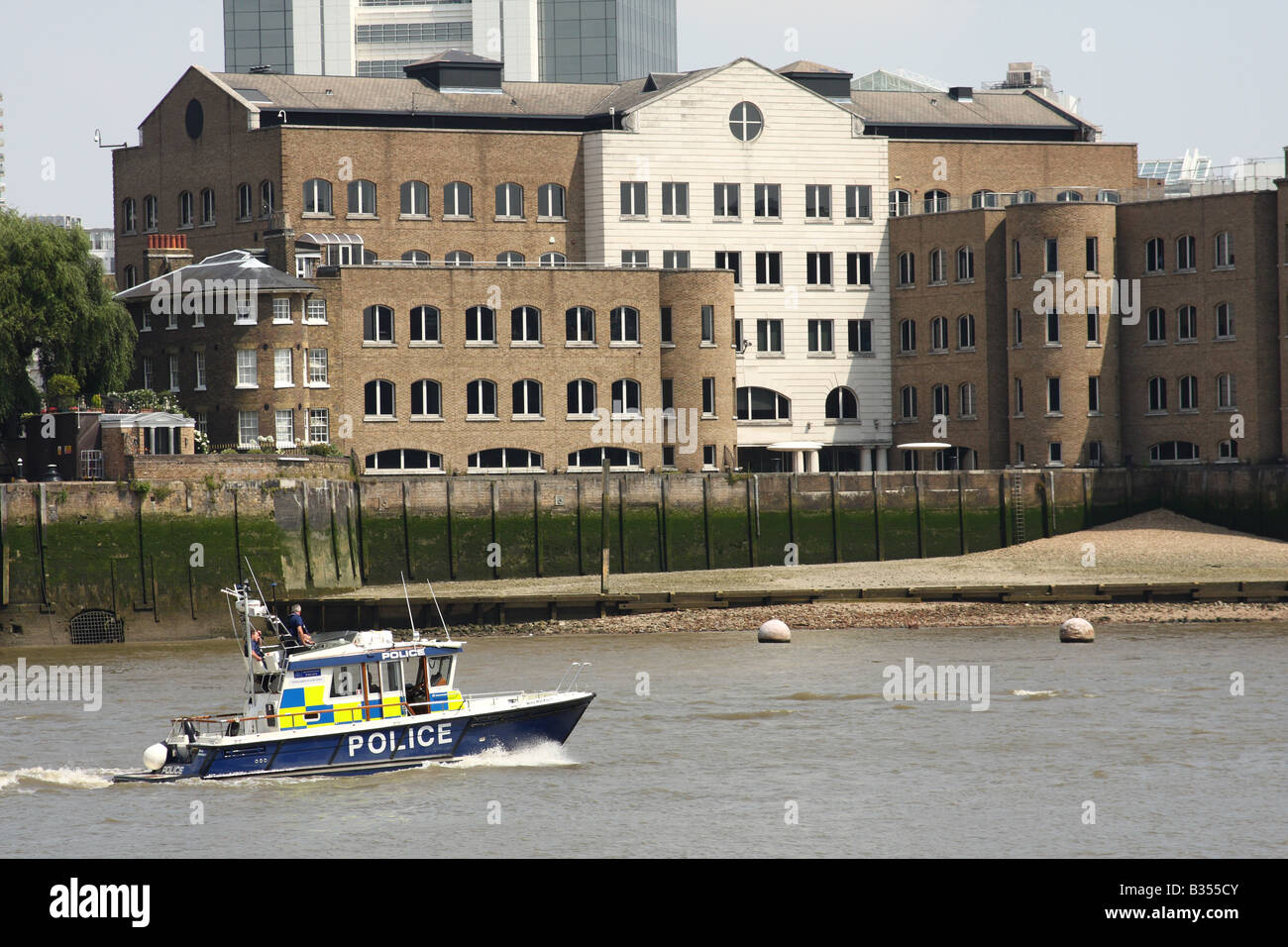River thames police boat hi-res stock photography and images - Alamy