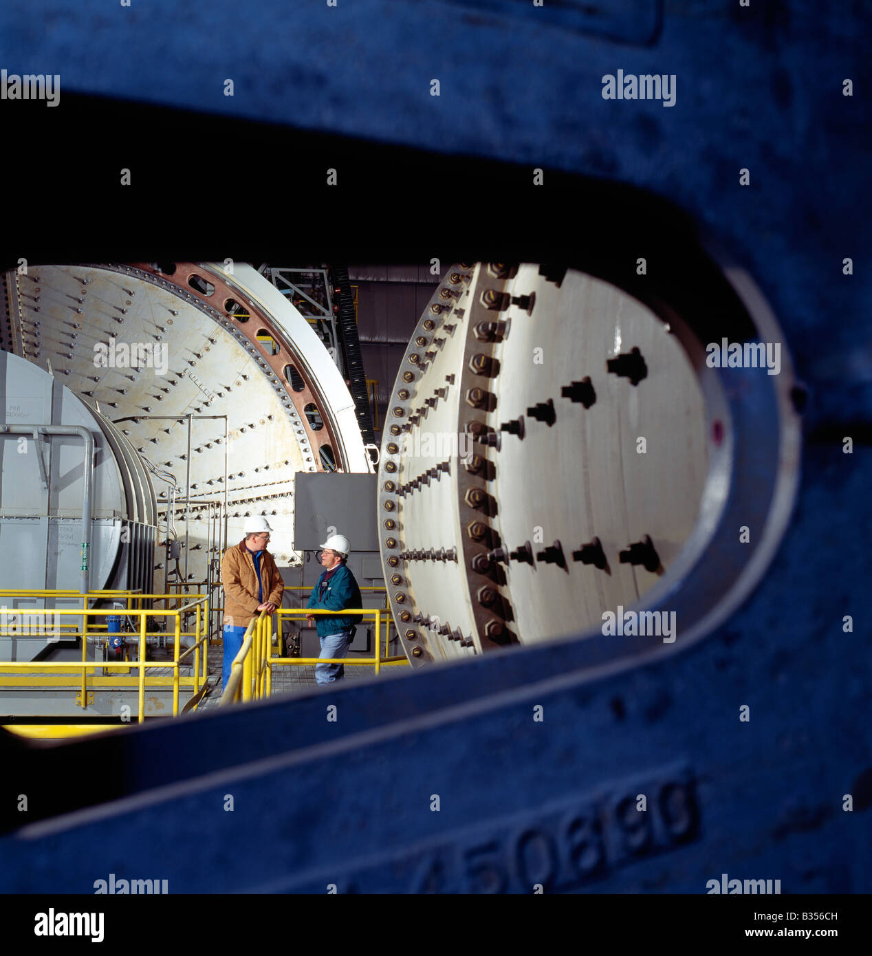 Engineers & grinding equipment at the world's largest open pit copper ...