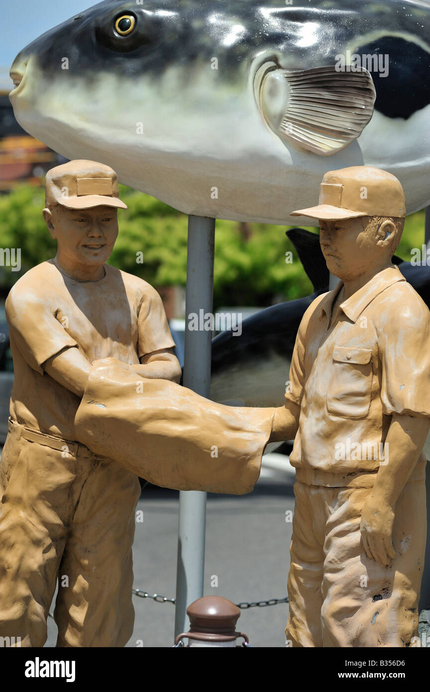 fugu fishermen monument, shimonoseki, yamaguchi prefecture, chugoku ...