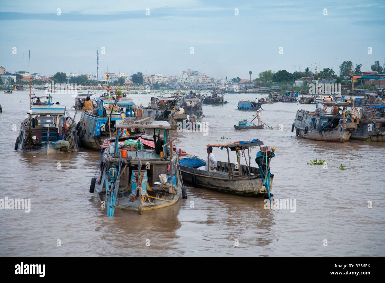 A daily floating market in the Mekong Delta, Vietnam Stock Photo - Alamy