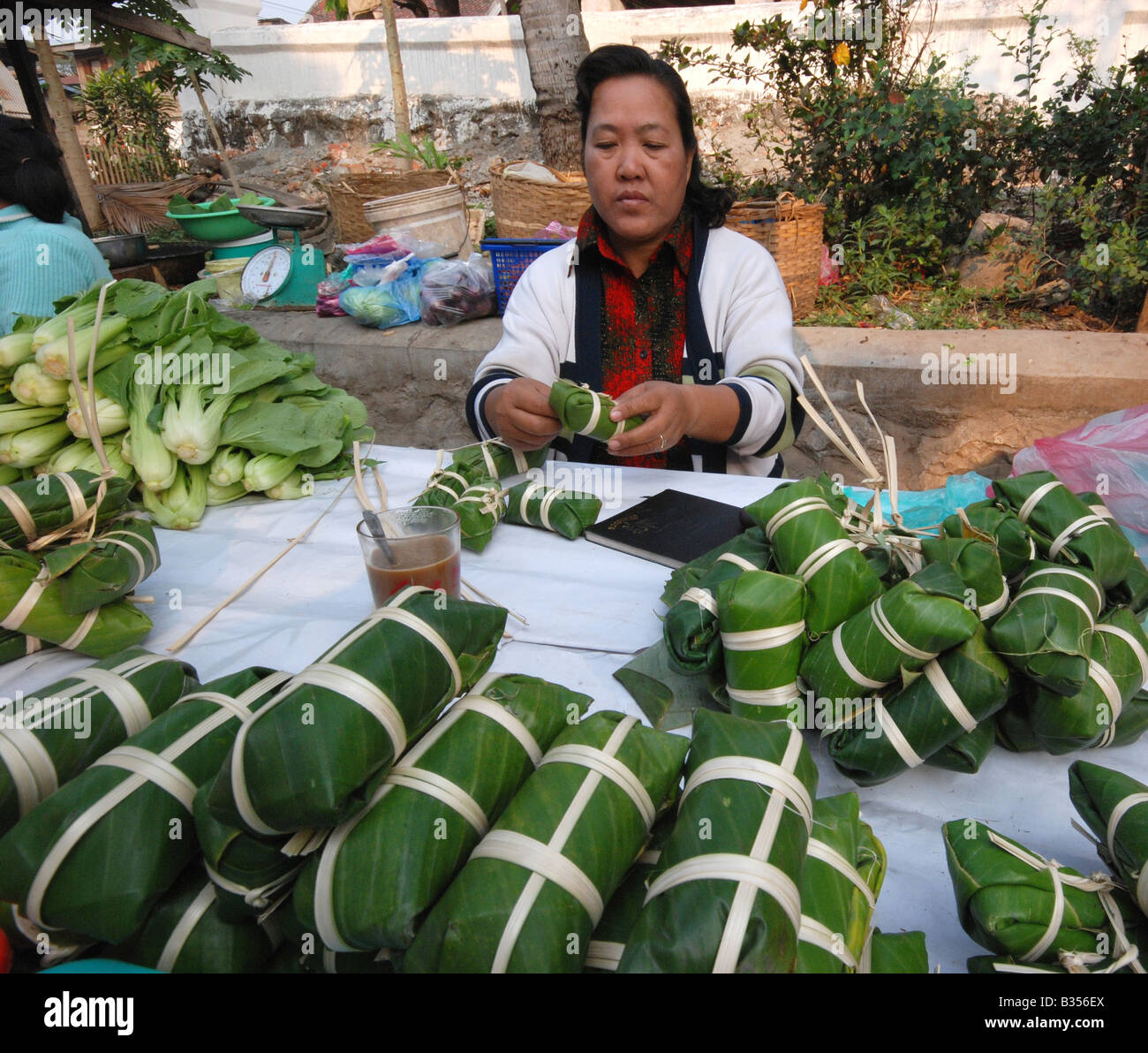 Tamales stall hi-res stock photography and images - Alamy