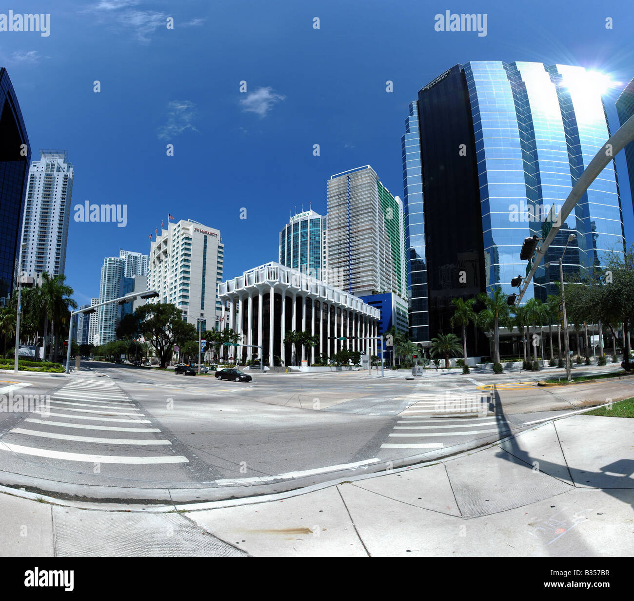 Miami city streets hi-res stock photography and images - Alamy