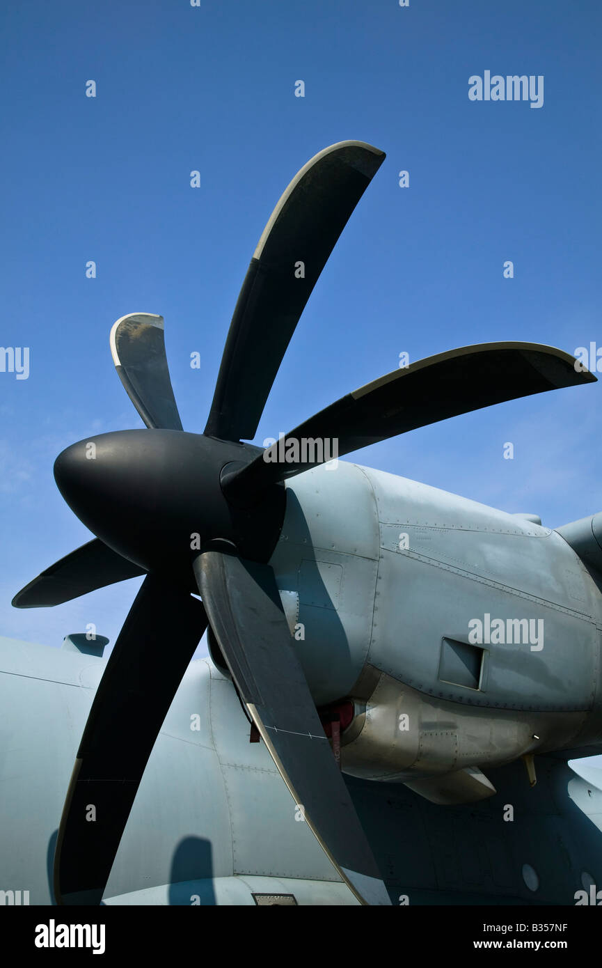 Airplane propeller from a military transport plane Stock Photo - Alamy