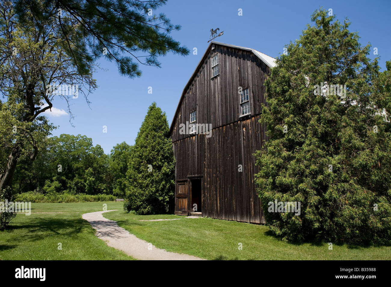 Rustic barn in rural Ontario, Canada Stock Photo - Alamy