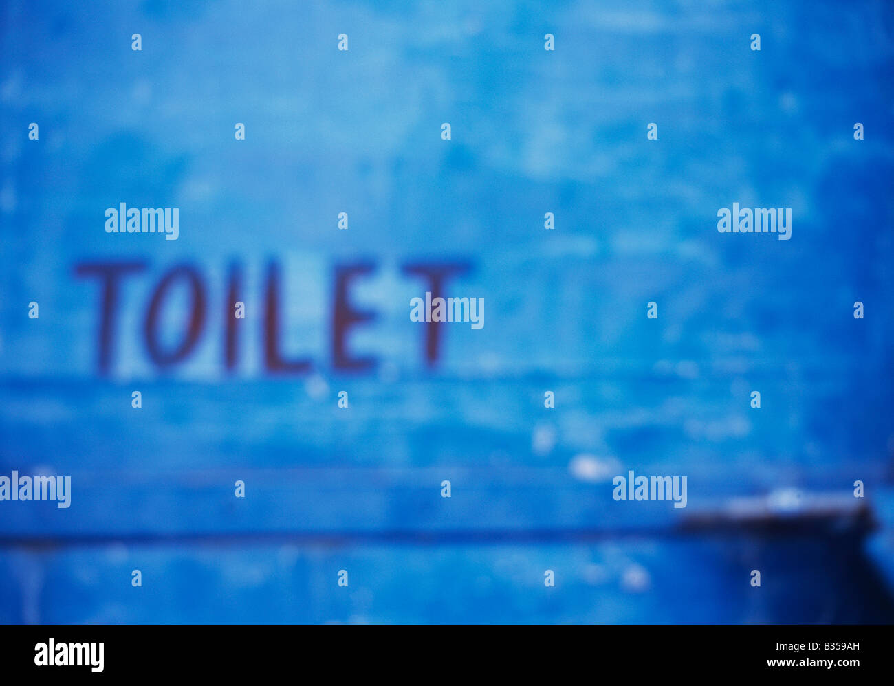 toilet sign written on wall, India Stock Photo - Alamy