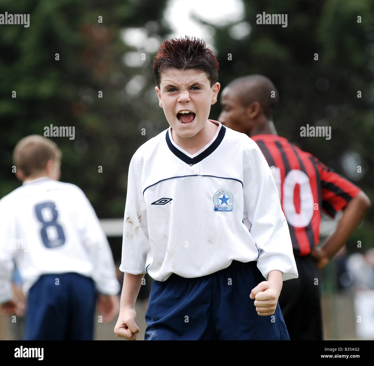 Stella's captain Peter Hopkins urges on his team mates Stock Photo - Alamy