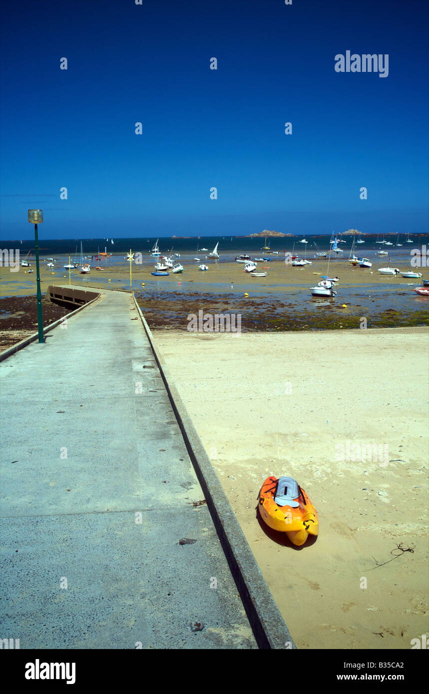 Carantec beach hi-res stock photography and images - Alamy