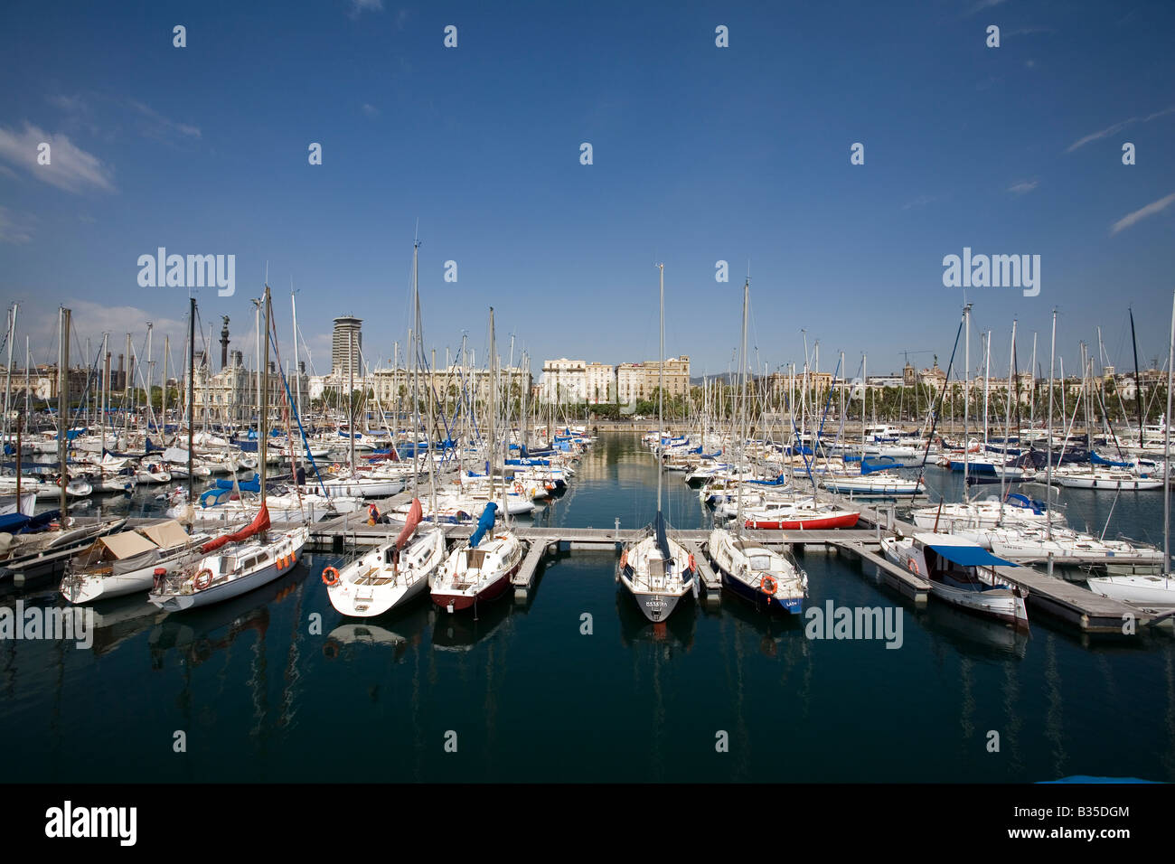 Dock barcelona spain hi-res stock photography and images - Alamy
