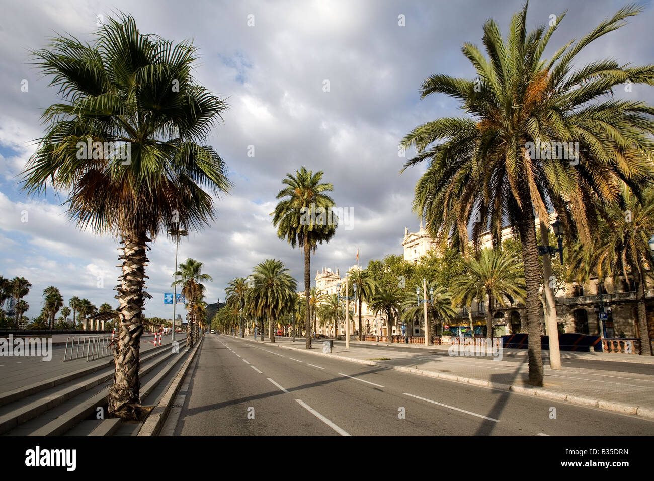 Paseo de colon de barcelona hi-res stock photography and images - Alamy