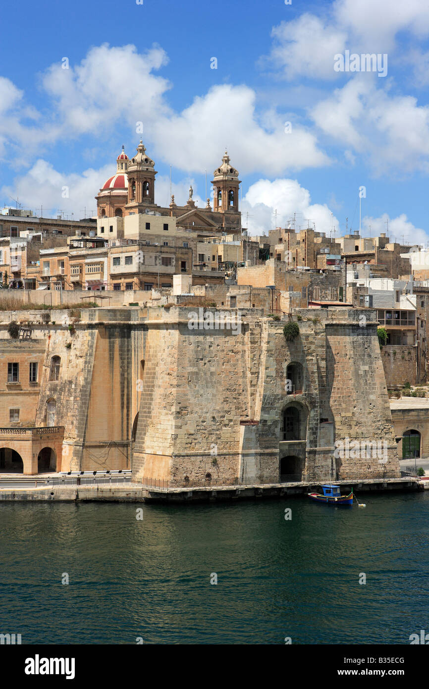 Senglea with the church of Our Lady of Victory, Dockyard Creek and ...