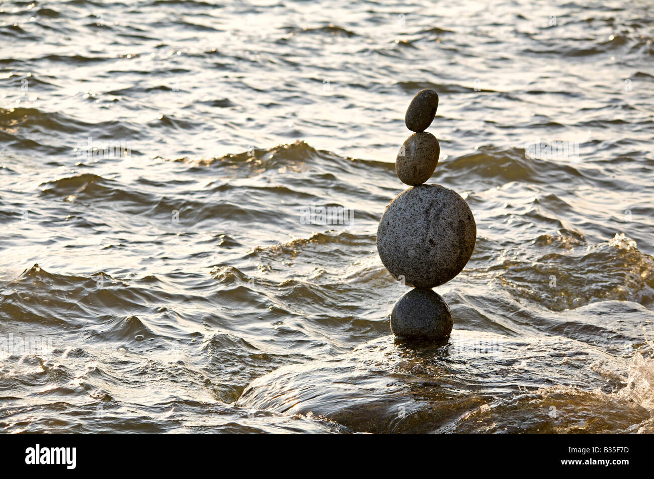 Balanced rocks rock sculptures hi-res stock photography and images - Alamy