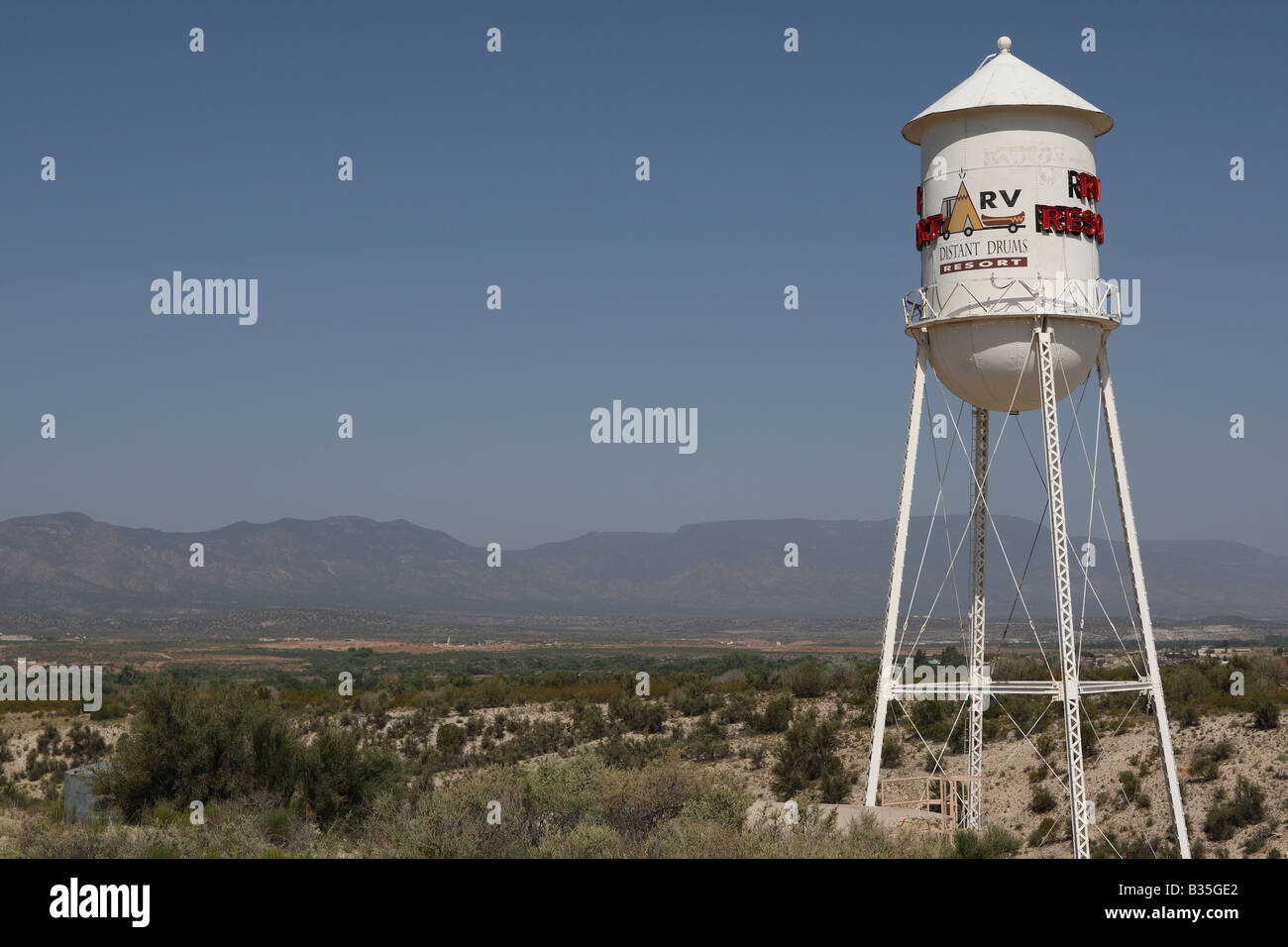 Desert watertower hi-res stock photography and images - Alamy
