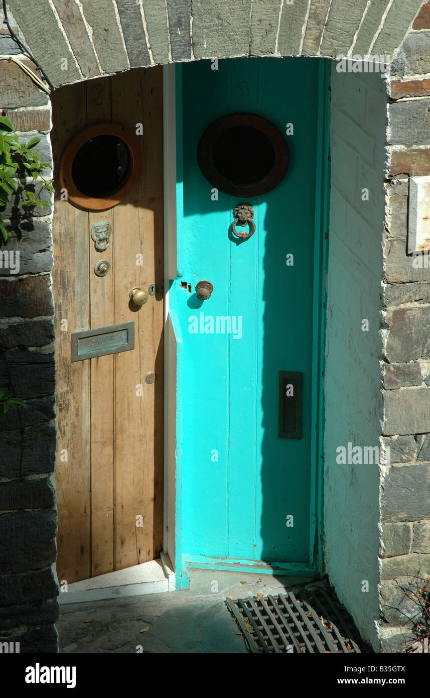 Double front doors hi-res stock photography and images - Alamy