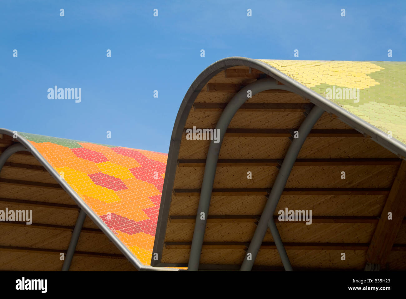 Tile mosaic roof hi-res stock photography and images - Alamy